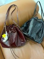 China Top-grain oil-waxed cowhide genuine leather Large-capacity drawstring shoulder bag backpack Duffel Bag Fashion Bags for Women Wholesale backpack Supplier for sale