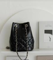 China Top-Grain Oil-Waxed Cowhide Luxury Designer Bag Quilted Chain Bucket Bag genuine leather bag Crossbody Bag Shoulder Bag Women's fashion bag wholesale for sale