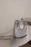 China Top-Grain Oil-Waxed Cowhide Luxury Designer Bag Quilted Chain Bucket Bag genuine leather bag Crossbody Bag Shoulder Bag Women's fashion bag wholesale for sale