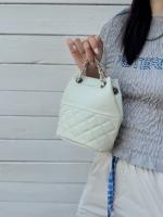 China Top-Grain Oil-Waxed Cowhide Luxury Designer Bag Quilted Chain Bucket Bag genuine leather bag Crossbody Bag Shoulder Bag Women's fashion bag wholesale for sale