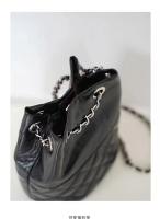 China Top-Grain Oil-Waxed Cowhide Luxury Designer Bag Quilted Chain Bucket Bag genuine leather bag Crossbody Bag Shoulder Bag Women's fashion bag wholesale for sale