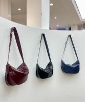 China Top-Grain Oil-Waxed Cowhide Large Capacity Dumpling Bag genuine leather shoulder bag crossbody bag tote bag underarm bag China supplier wholesale for sale