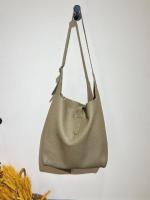 China Genuine leather Shoulder bag Top-Grain Full-Grain Cowhide Large Capacity Bucket Tote Bag women's Minimalist Bag Travel Bag underarm Diaper Bag China supplier wholesale for sale