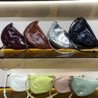 China Top-Grain Oil-Waxed Cowhide Cloud-Shaped Dumpling Bag  Fashion Bags for Women genuine leather shoulder bag crossbody bag underarm bag wholesale for sale