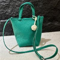 China Top Grain Full-Grain Cowhide Handheld Crossbody Bag genuine leather bag China factory wholesale women's fashion handbag shoulder crossbody bag Bucket Bag for sale