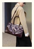 China Top Grain Oil-Waxed Cowhide Large Capacity Tote Handheld Crossbody Bag genuine leather handbag China manufacturer Shoulder crossbody bag Work bag  wholesale for sale