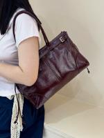 China Top Grain Oil-Waxed Cowhide Large Capacity Tote Handheld Crossbody Bag genuine leather handbag China manufacturer Shoulder crossbody bag Work bag  wholesale for sale