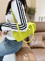 China Women's genuine leather Top-Grain Cowhide Natural Crease Shoulder Bag underarm bag Baguette Bag China manufacturer wholesale for sale