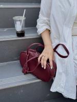China Women's genuine leather Top-Grain Cowhide Natural Crease Shoulder Bag underarm bag Baguette Bag China manufacturer wholesale for sale