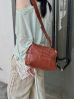 China Minimalist Vintage Bag Top-Grain Oil-Waxed Cowhide Woven genuine leather  Crossbody Bag women's leather handbag shoulder bag China supplier for sale