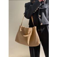 China Women's genuine leather bag Ultra-Light Sheepskin Women's Shoulder Bag underarm bag Minimalist Bag Fashion Bags for Women China factory wholesale for sale