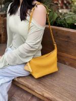 China Women's Minimalist genuine leather Bag Top grain full grain cowhide hobo bag Crossbody bag shoulder bag Baguette Bag underarm bag China supplier wholesale for sale