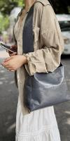 China Minimalist Genuine leather bag Top-Grain Oil-Waxed Cowhide Large Capacity Crossbody Bag shoulder bag Tote Bag China supplier wholesale for sale