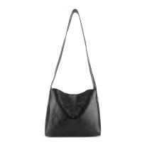 China Minimalist Genuine leather bag Top-Grain Oil-Waxed Cowhide Large Capacity Crossbody Bag shoulder bag Tote Bag China supplier wholesale for sale