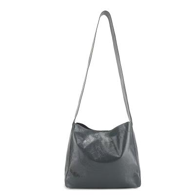 China Minimalist Genuine leather bag Top-Grain Oil-Waxed Cowhide Large Capacity Crossbody Bag shoulder bag Tote Bag China supplier wholesale for sale