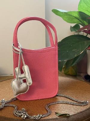 China Mini genuine leather handbag shoulder bag croosbody bag for women Top-Grain Cowhide Chain Phone Bag  crossbody shoulder bag China supplier  wholesale for sale
