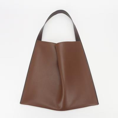 China Men & women's genuine leather tote bag Top-grain cowhide color-blocking wide-strap single-shoulder tote bag (unisex) big shoulder bag underarm bag China supplier wholesale for sale
