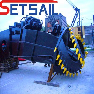 China Hydraulic Spud Diesel Engine Cutter Suction Dredger for Maximum Water Flow of 20000m3 for sale