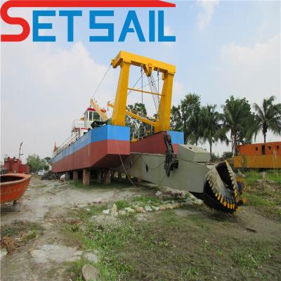 China 26 Inch Cutter Suction Dredger for Lake Sand 1200m3 Soild Capacity 6000m3 Pump Water Flow for sale