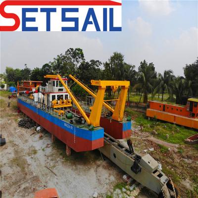 China 120-4000 M3/H Cutter Suction Dredger for River Lake Sea Reservoir Long Service Life for sale