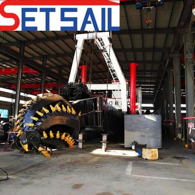 China Maximum Discharge Distance of 800-5000 Meters Cutter Suction Dredger with HDPE Tube for sale