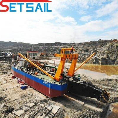China 32inch Water Flow 7500m3 Cutter Suction Mud Dredger for River Sand in US Currency for sale