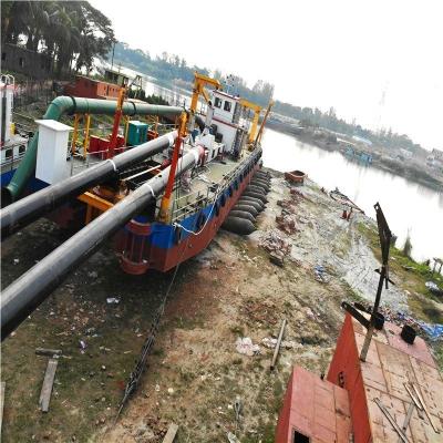 China 20 Inch Sand Pumping Cutter Suction Dredgers Equipment with 10mm Deck Plate Thickness for sale