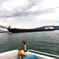 China 100kw-500kw Main Engine Power River Sand Transportation Barge with 1-2 Sets Gear Boxes for sale
