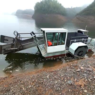 China Semi-Automatic Hydraulic Aquatic Plant Weed Harvester for River Reed/Hyacinth/Garbage for sale