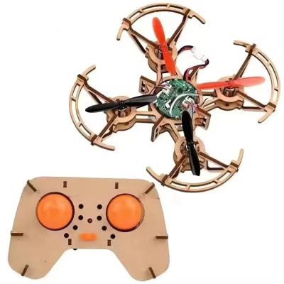 China DIY Wooden Drone Kit with 2.4G Remote Control, 80m Flight Range and 6min Flight Time for STEM Education for sale
