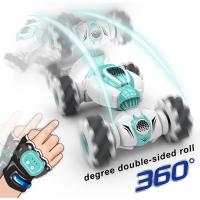 China 2.4G Electric Gesture Sensing Twist Car with 30m Remote Control and 25min Playtime - Green/Blue Stunt Vehicle for sale