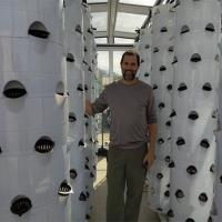 China Home Garden vertical Grow Kit tower garden aeroponics system DIY Aeroponic Hydroponics Growing Systems for sale