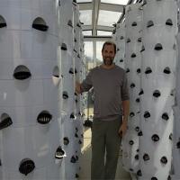 China Vertical NFT Hydroponic Tower For Greenhouse Growing System Stable Structure for sale