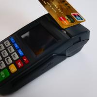 China Linux System Supported Portable POS Terminal Munlti Payment Method Device for sale