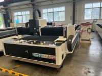 China 4020  2000W High Precision Fiber Laser Cutting Machine With Raytools Laser Head for sale