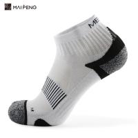 China Cotton Breathable Sporty Running Socks Sweat Absorbent Athletic Ankle Socks for sale
