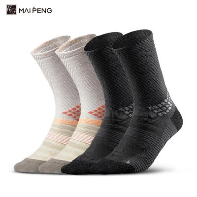 China Compression Breathable Hiking Socks Quick Dry Outdoor Coolmax Hiking Socks for sale