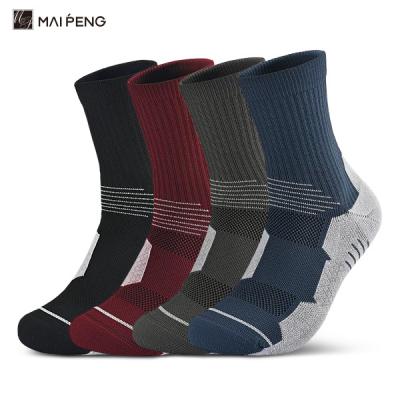 China Custom Thick Breathable Hiking Socks Sweat Absorbent Outdoor Camping Socks for sale