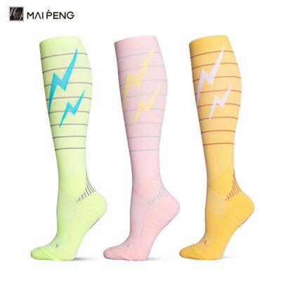 China Female Polyester Athletic Compression Sports Socks Customized Colors for sale
