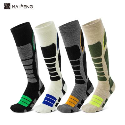 China Men Breathable Sporty Knee High Socks Outdoor Hiking Camping Merino Wool Ski Socks For for sale