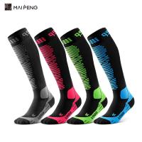 China Custom Thick Outdoor Breathable Hiking Socks Compression Heated Ski Socks for sale