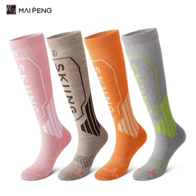 China Custom Thick Merino Wool Ski Socks Fashion Sports Embroidery Socks for sale