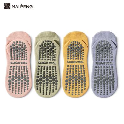China Customized Cotton Non Slip Yoga Socks Women Sports Yoga Pilates Grip Socks for sale