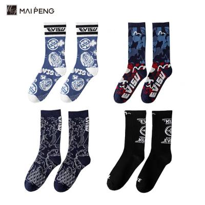 China Fashion Cotton Custom Men Socks Street Wear Hip Hop Sport Crew Socks for sale