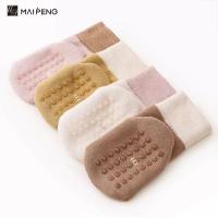 China Winter Anti Slip Kids Cotton Socks Custom Baby Terry Socks for sale