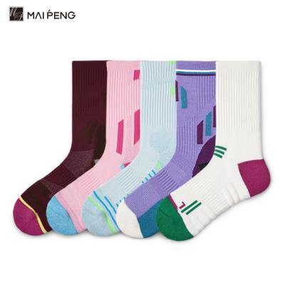 China Fashionable Outdoor Athletic Sport Socks Compression Custom Women Bicycle Cycling Socks for sale