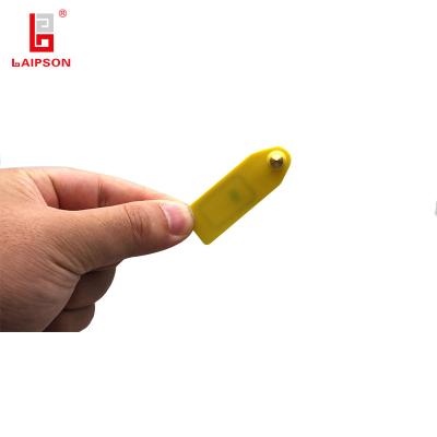 China Long Range 860-960mhz Basf Tpu Uhf Rfid Animal Sheep Goat Ear Tag For Farm Tracking for sale