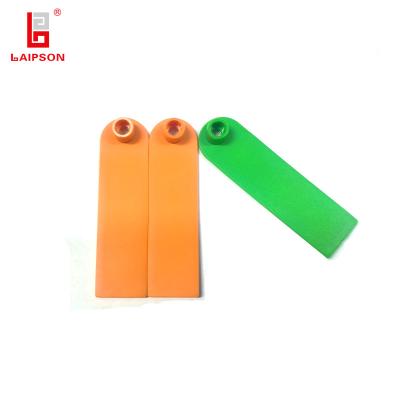 China TOP TPU 98mm Rfid Uhf Cattle And Sheep Ear Tag For Farm Tracking for sale