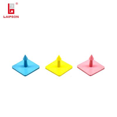China Laipson 30mm 860-960Mhz UHF Rfid Pig Swine Ear Tag With Better Reading Range For Pig Sheep for sale