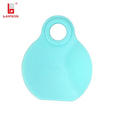 China TPU Medium Size 80*65mm Cattle Neck Tags Laser Print Barcode For Farm for sale